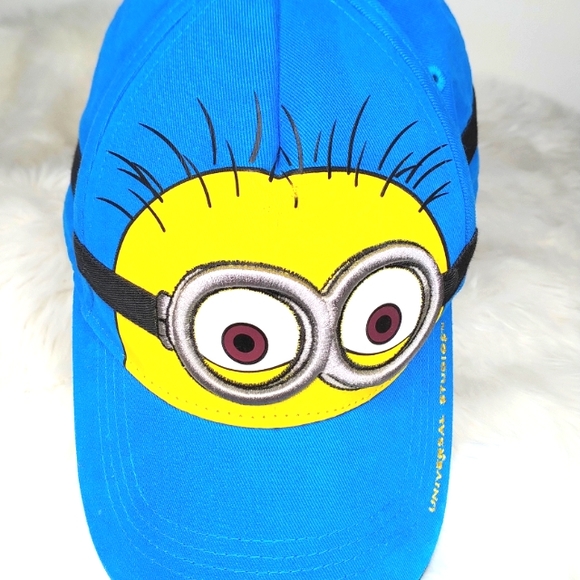Universal | Accessories | Despicable Me Minion Universal Studios ...